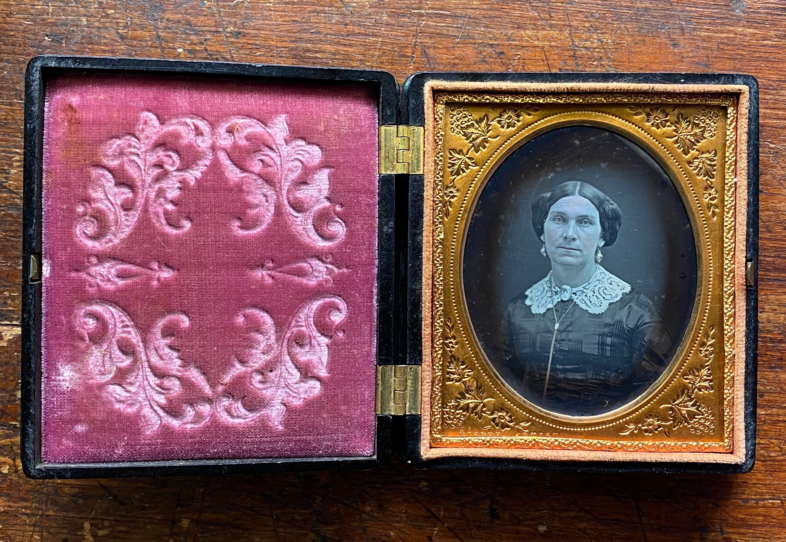 Sixth Plate Daguerreotype Of A Handsome Woman Complete Thermoplastic