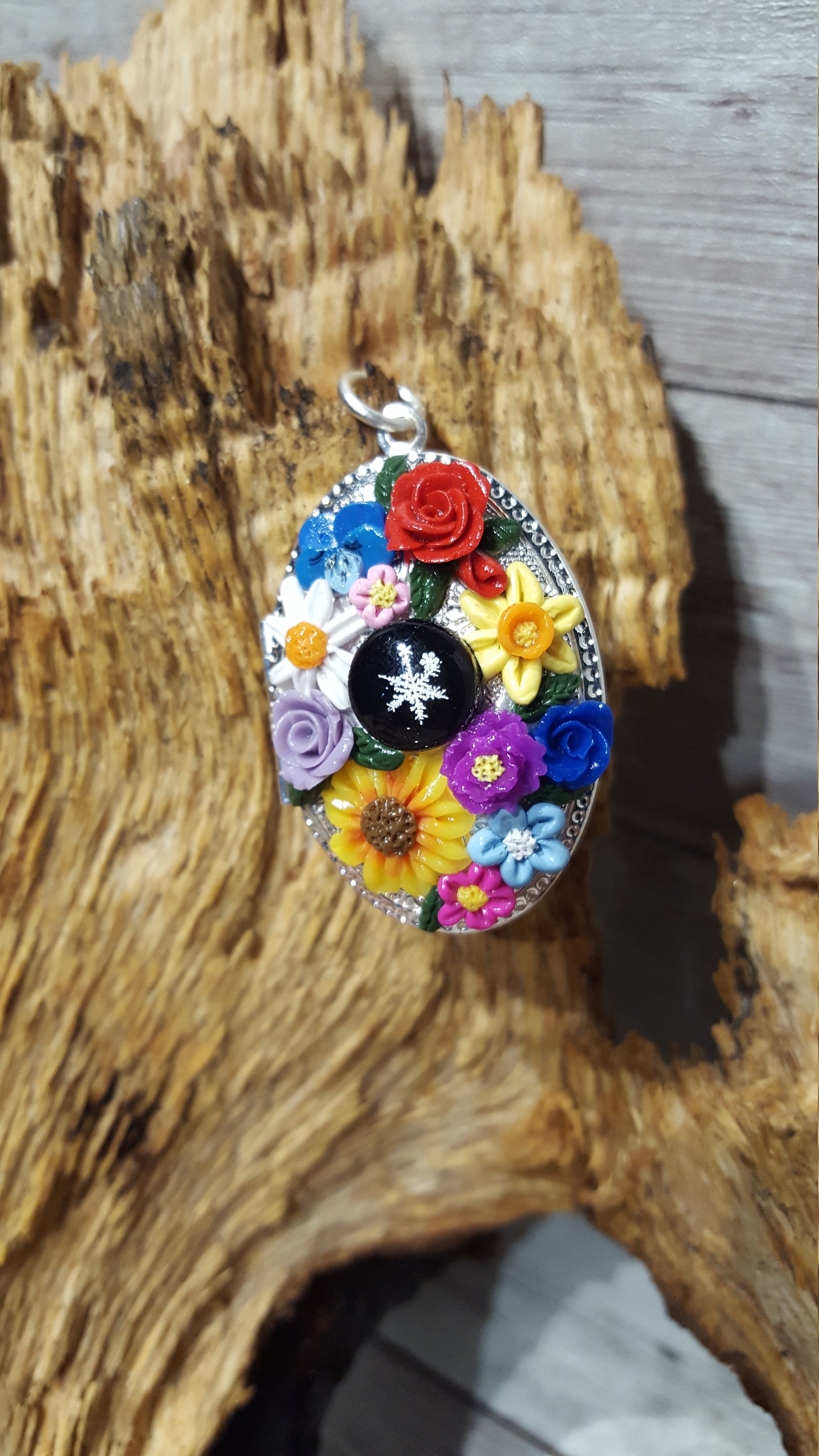 Spring Locket Floral Pendant real snowflake Flower locket | Etsy