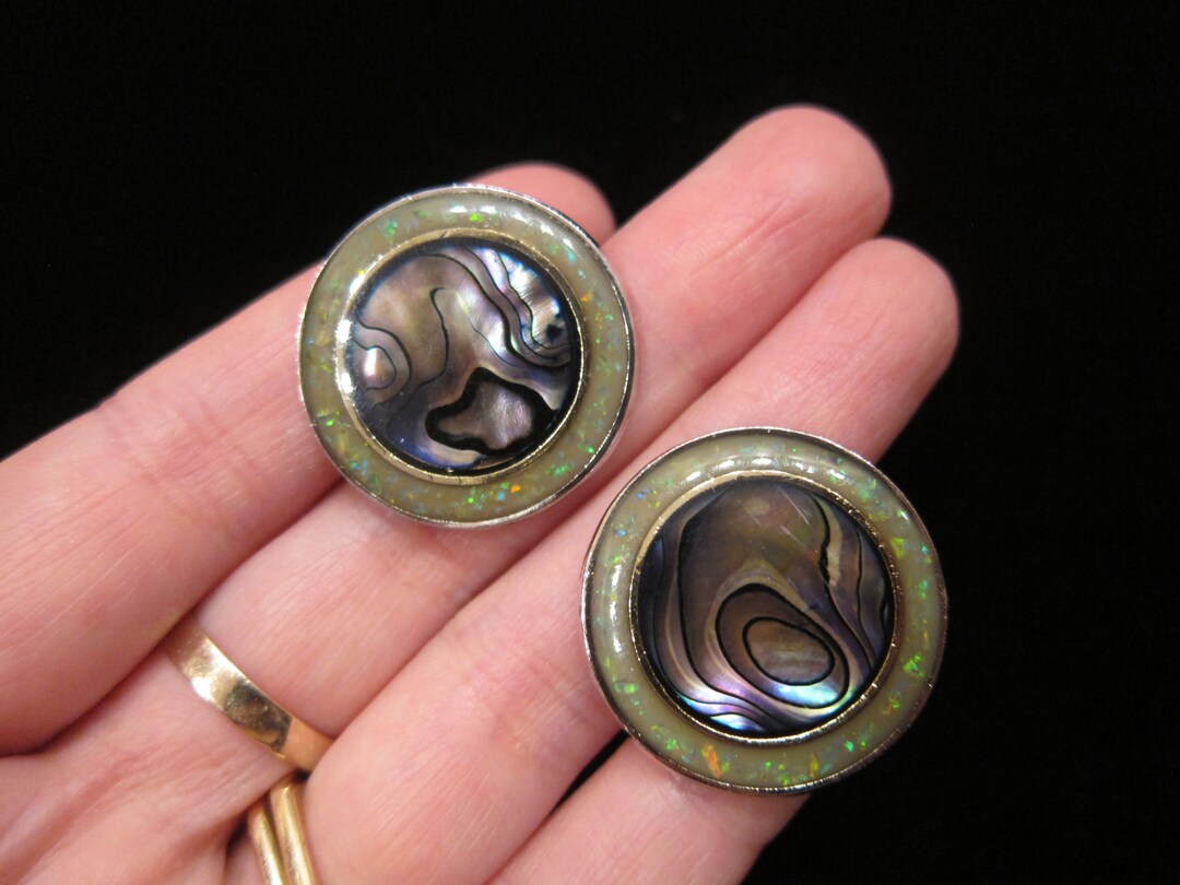 Vintage Round Abalone Shell With Iridescent Glitter Flecks Border ...