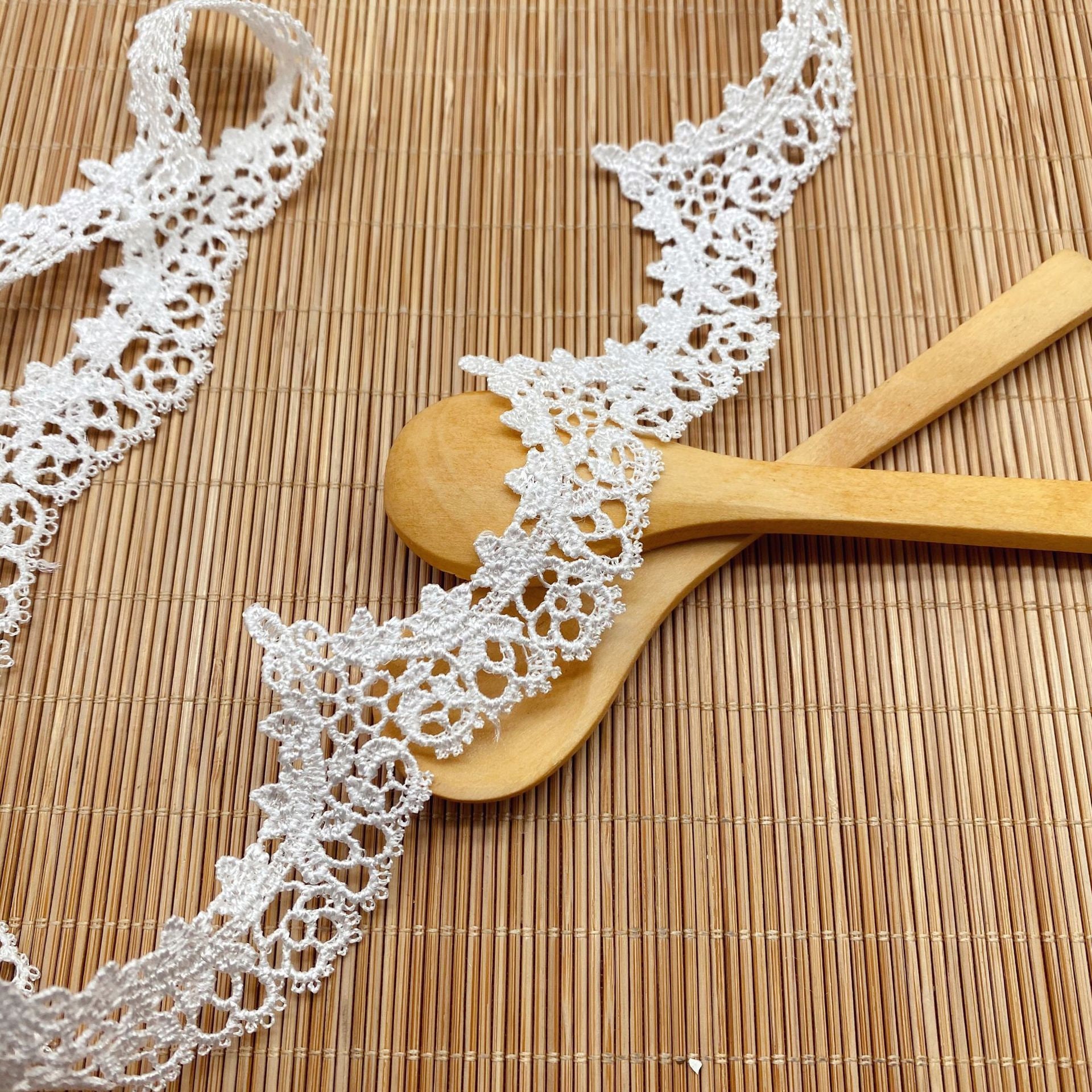 Vintage Style Scallop Border Lace Trim, Venice Hollow Out Flowers Lace ...