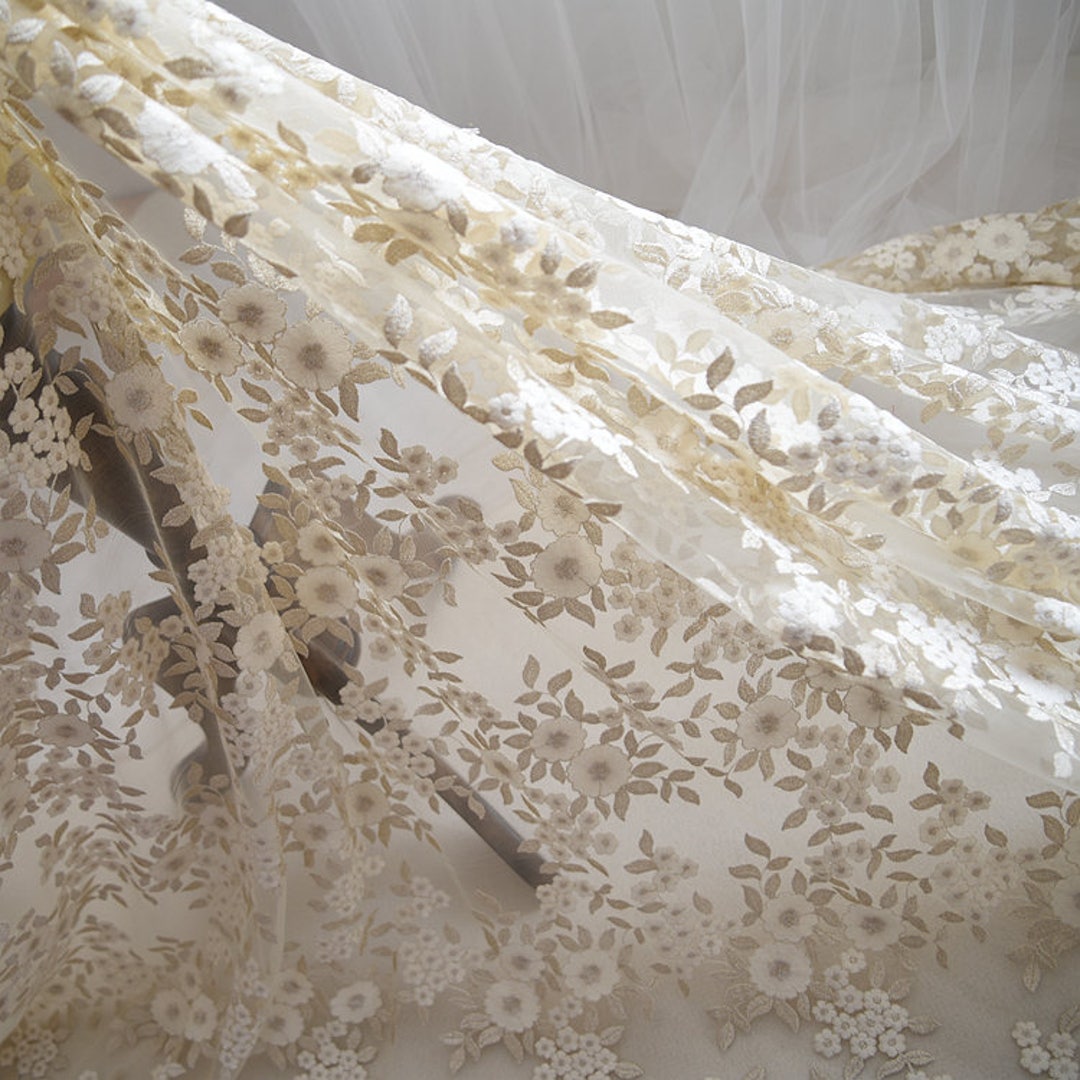 Champagne Leaf Lace Fabric, off White Flower Trim, Gold Thread ...