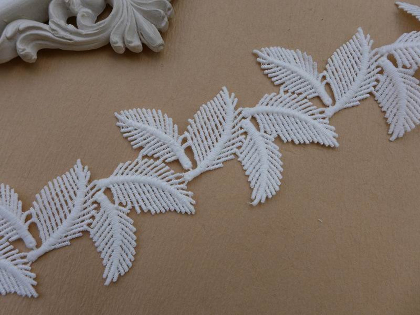 Venice Lace Leaves Trim in off White, Vine Patch Lace Applique, Hollow ...