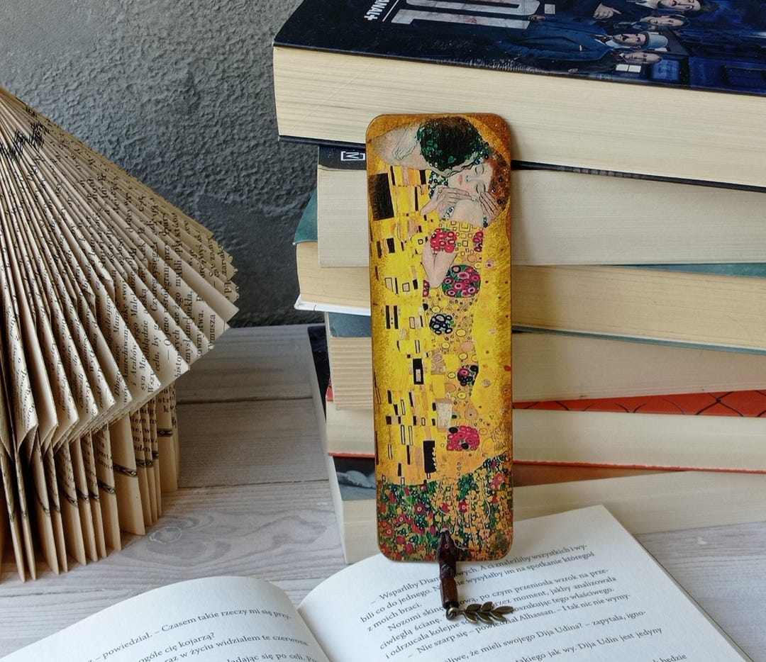 Wooden Bookmark With Gustav Klimt's Painting "the Kiss" - Etsy