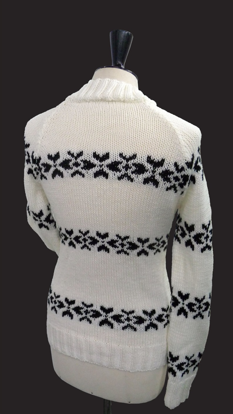 Sarah's White Jumper - a Knitting Pattern Inspired by the Killing ...