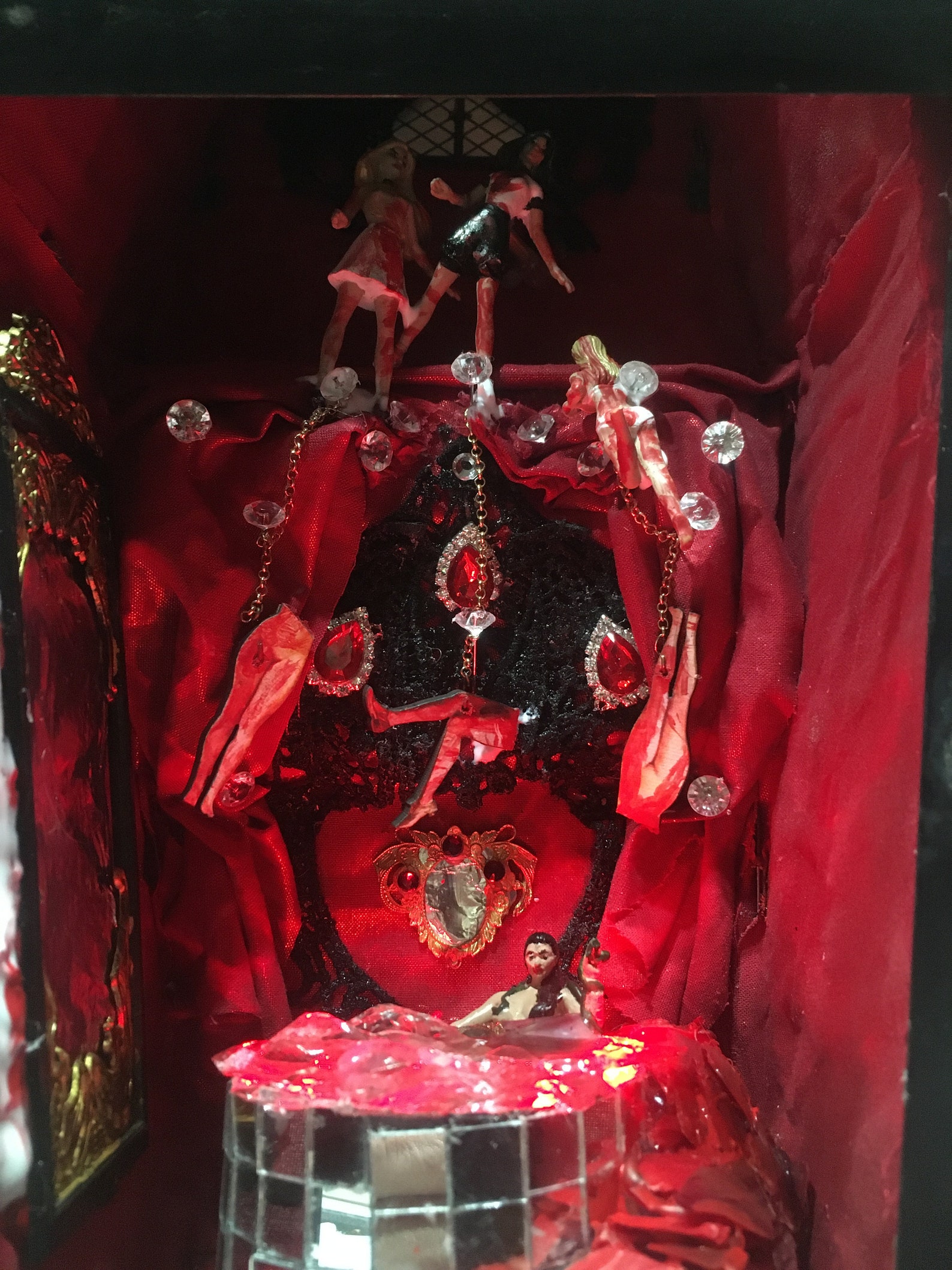 Vampire Elizabeth Bathory Blood Bath Chamber of Horror Diorama | Etsy