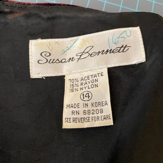 Vintage Susan Bennett black velvet knee length dress … - Gem