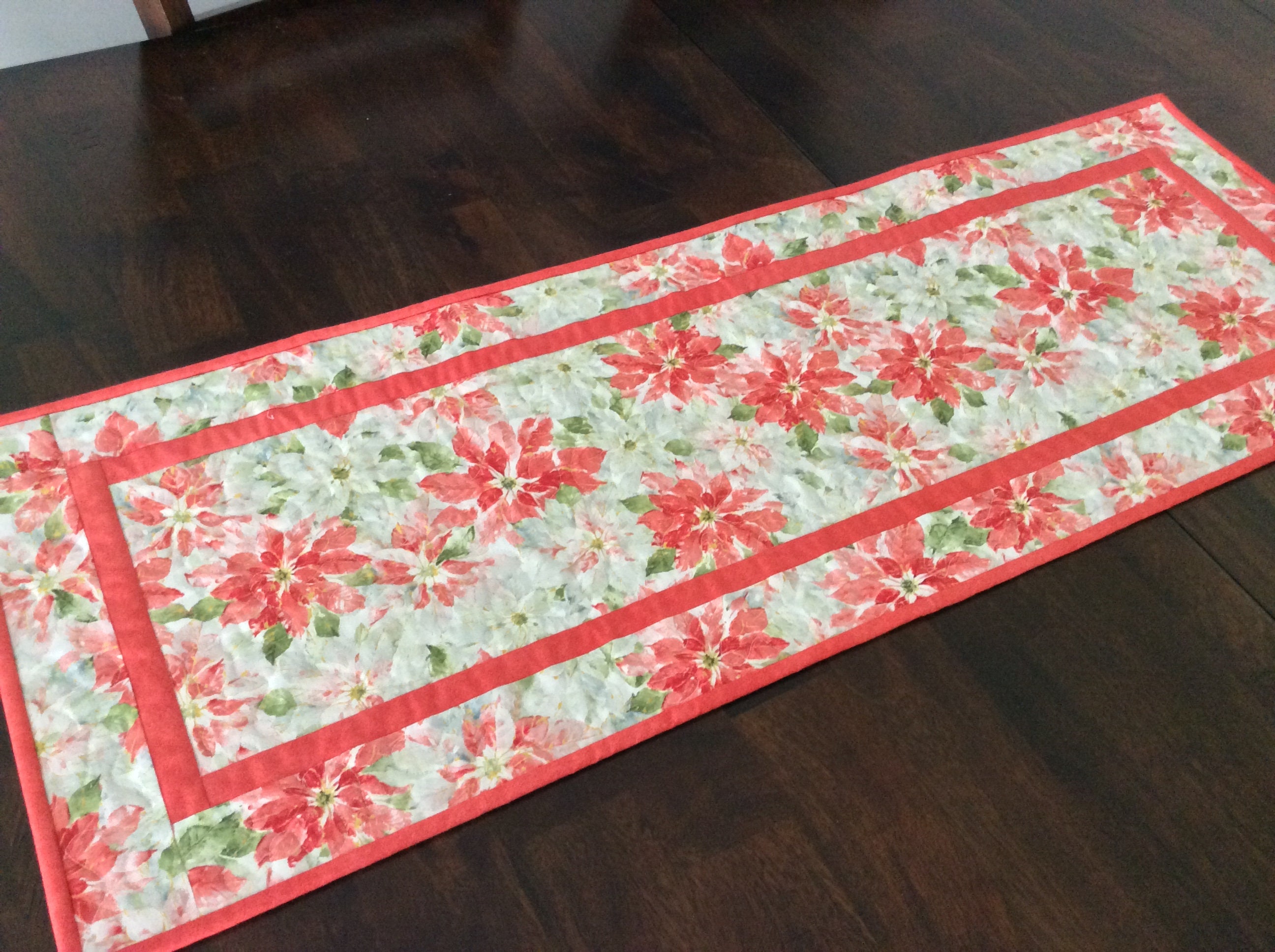 Christmas Poinsettia Quilted Table Runner Watercolor - Etsy Israel