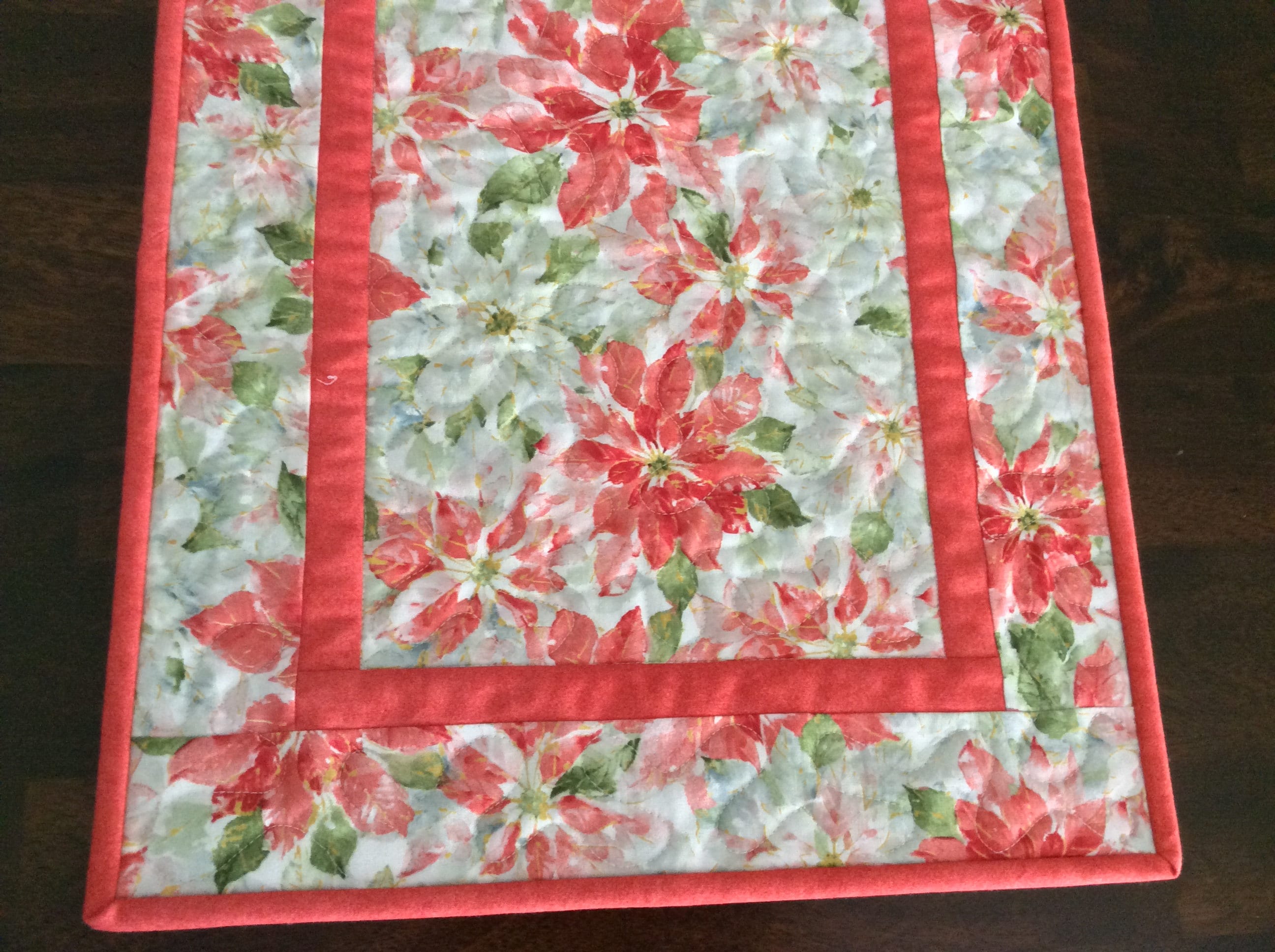 Christmas Poinsettia Quilted Table Runner Watercolor - Etsy Israel