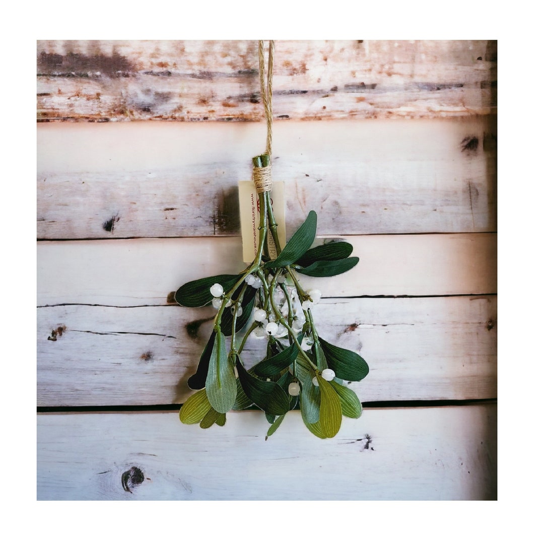 Faux Mistletoe Hanging Decoration - Festive Christmas Home Accessory ...