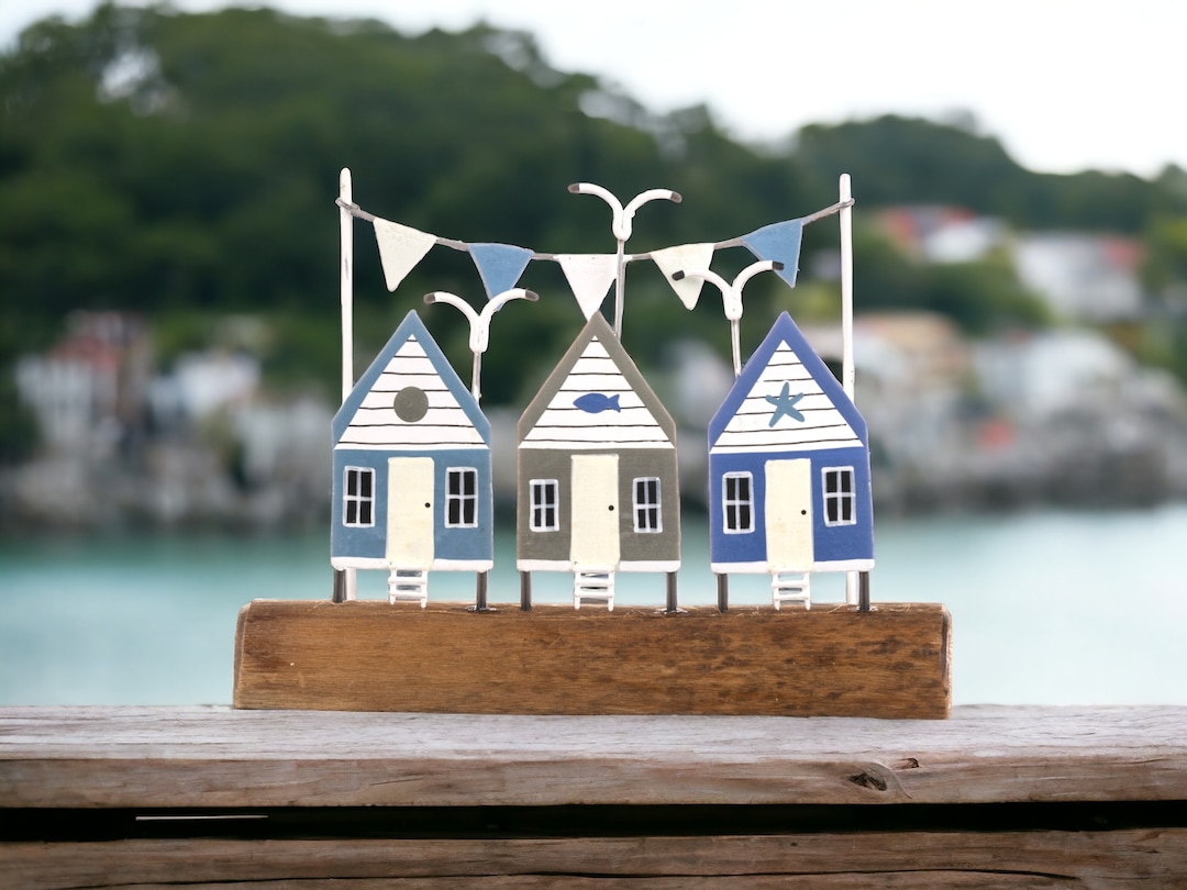 Beautiful Beach Huts on Driftwood / Seaside Decor / Beach Hut Style ...