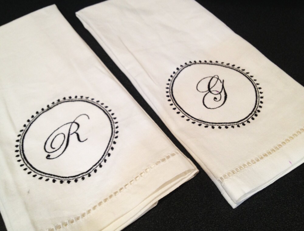 Elegant modern modern single initial monogram. Great monogram | Etsy