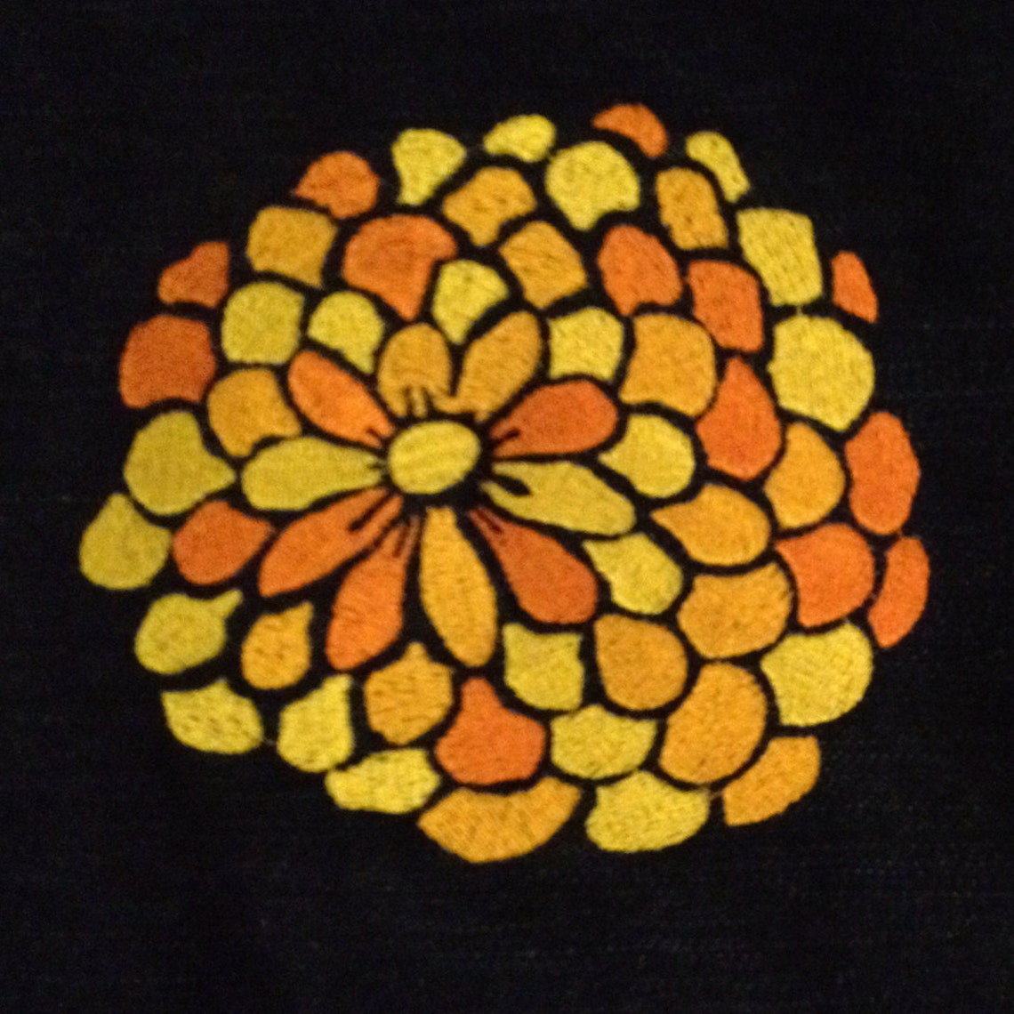 Modern Zinnia Machine Embroidery Design in Two Sizes and as a Patch ...