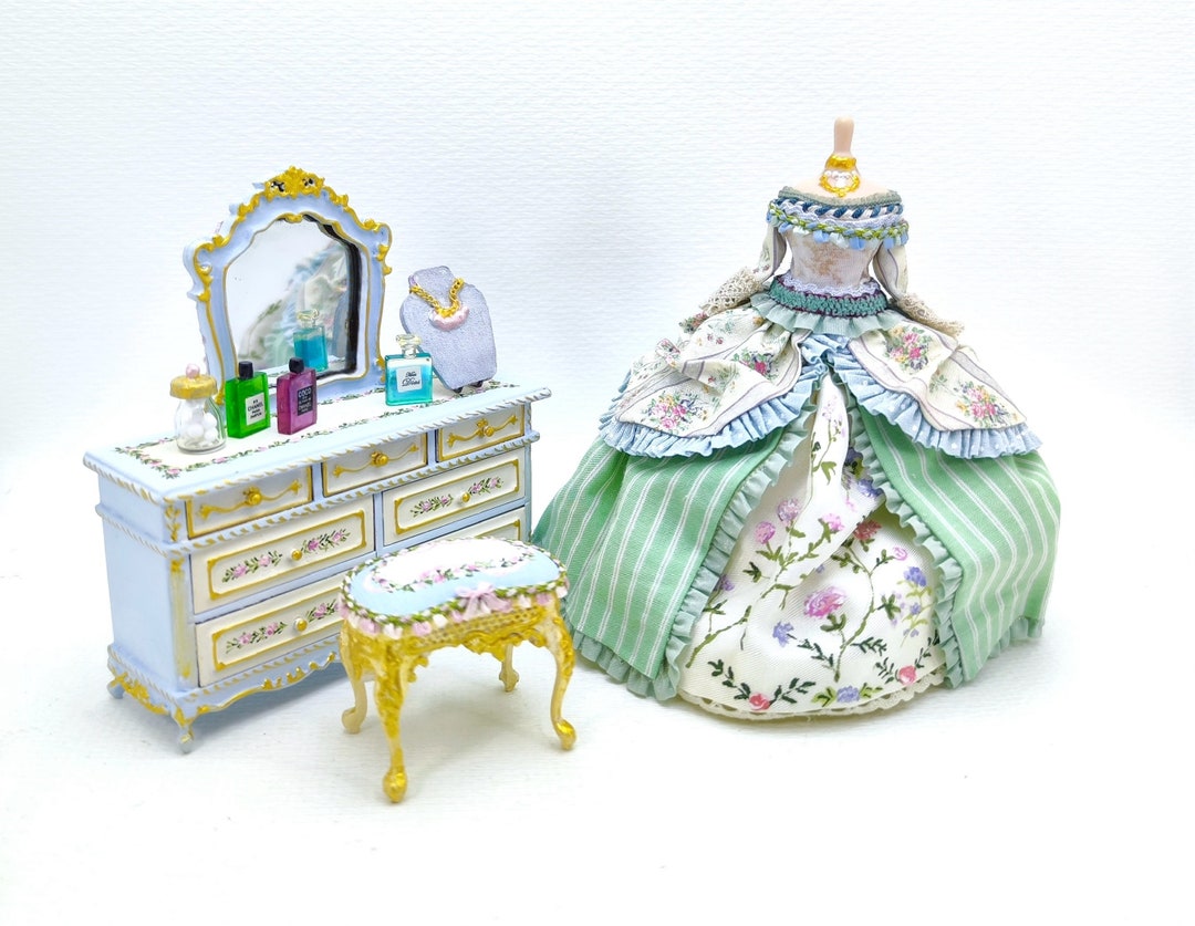 Incredible Dressing Table With Drawers and Mirror All Hand Painted With ...