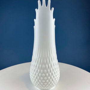 Milk Glass Hobnail Splash Vase. Fenton White Glass Flower Vase With ...