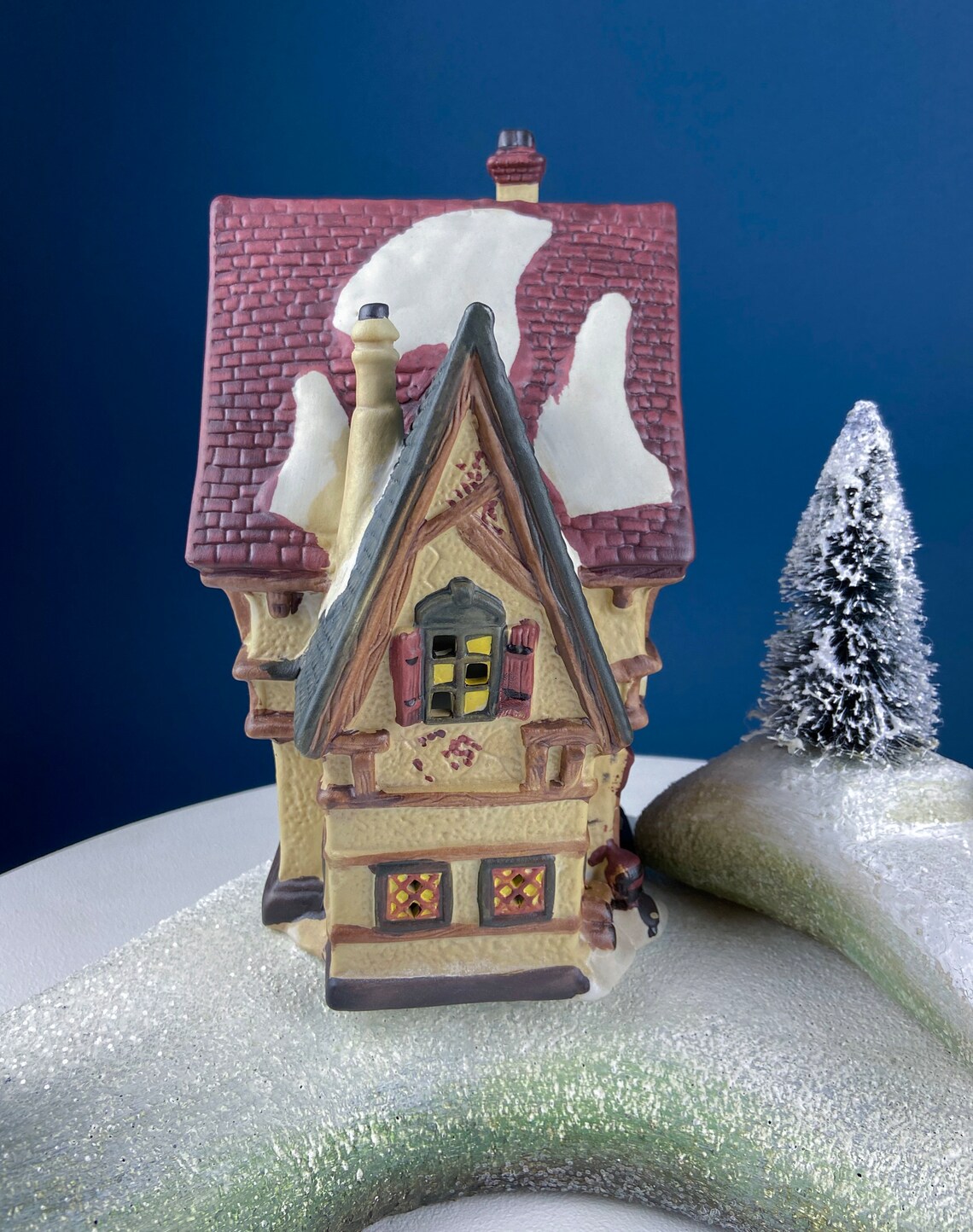 Tally Ho Tavern. Christmas Village House by Santa's Workbench ...
