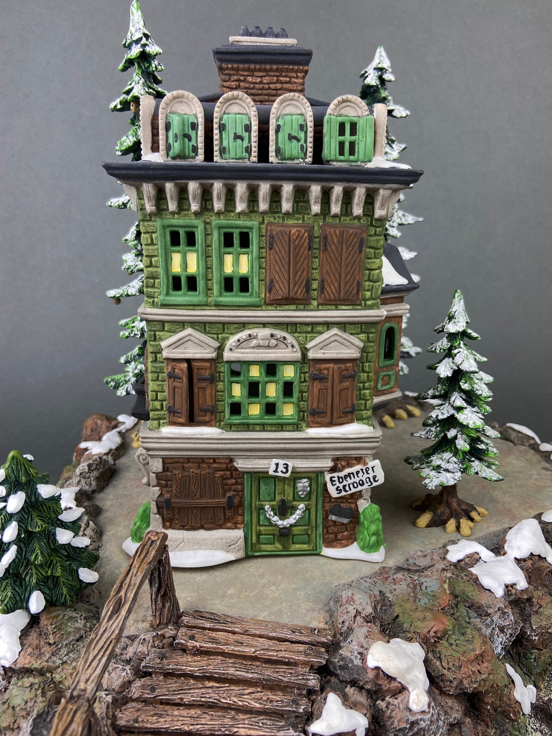 Flat of Ebenezer Scrooge. Dept 56. Christmas Village Illuminated House ...