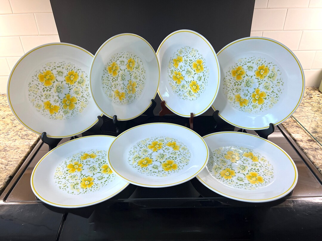 1970s Corelle "april" Dinner Plates by Corning, Bright Yellow & Green ...