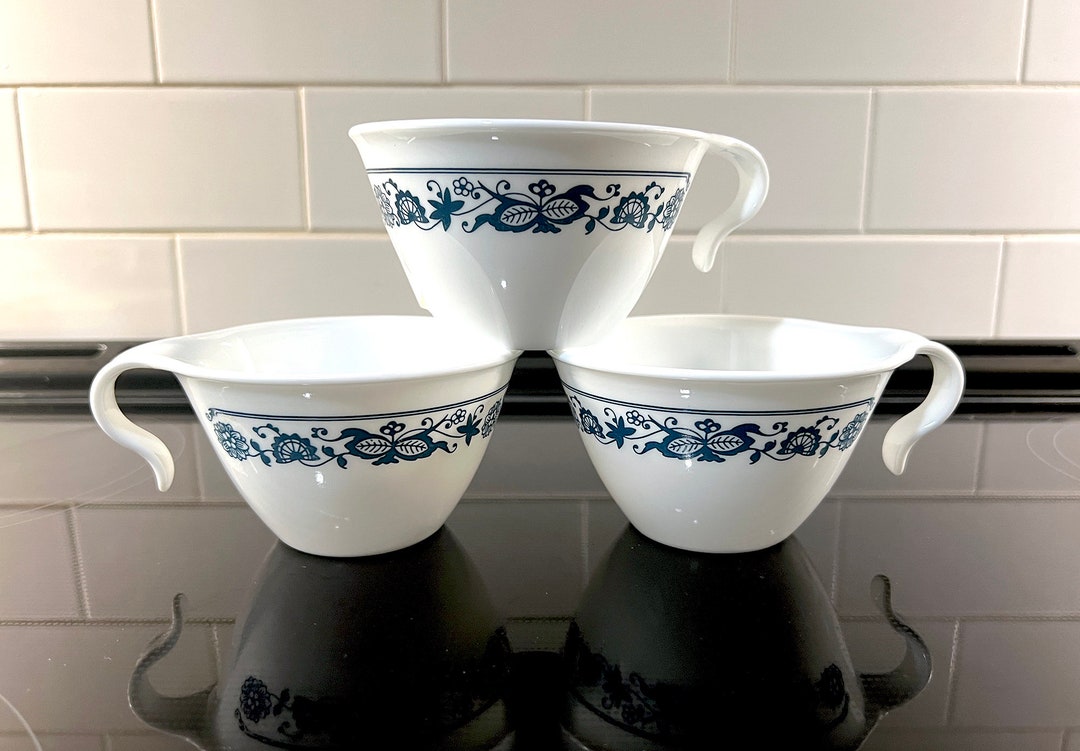 Corelle Hook Handle Coffee Cups "old Town Blue" (blue Onion) Livingware ...