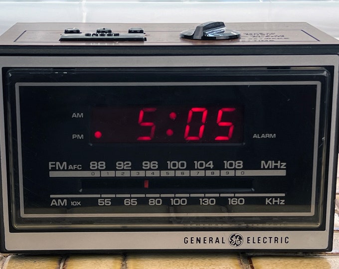 Vintage General Electric GE AM FM Digital Alarm Clock 7-4620D, Tested ...