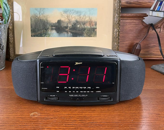 Vintage Zenith Dual Alarm Clock Radio AM FM Corded Battery Backup Model ...