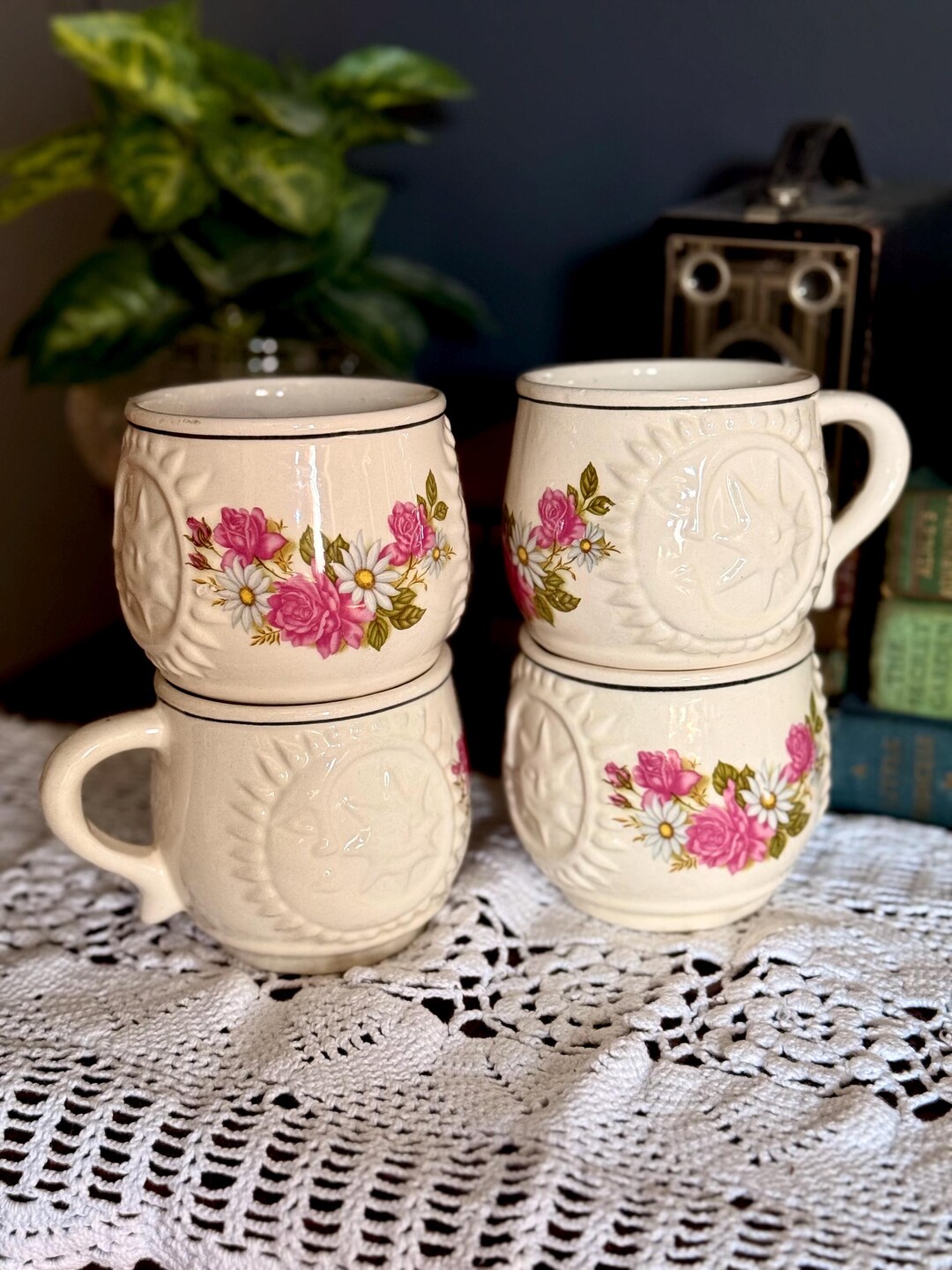 Set of 4 Vintage Cottagecore Floral Mugs | Pink Roses & Daises and Celestial Embossed Sides - Etsy
