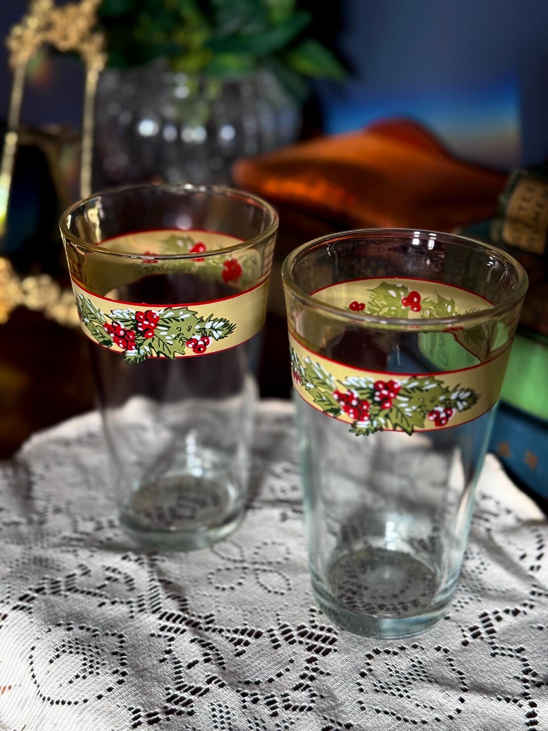 Set of Two 16 Oz Gibson Christmas Holly Berry Retro Bar Pint Glasses 5. ...