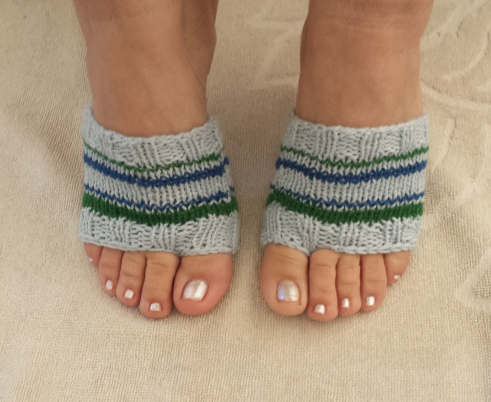 KNITTING PATTERN, Flip Flop Socks Pattern, Soft Feet Savers Pattern ...