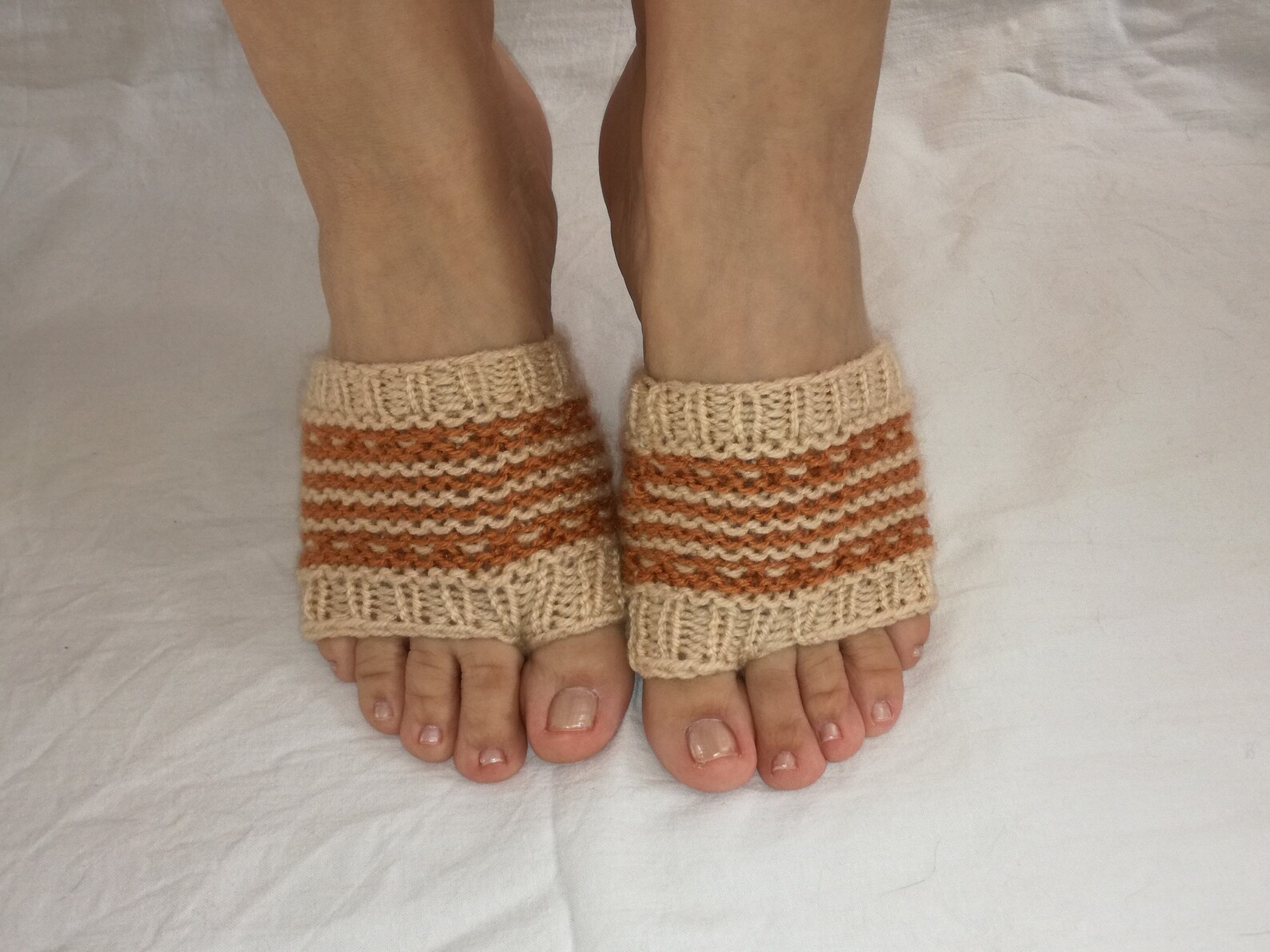 KNITTING PATTERN, Flip Flop Socks Pattern, Soft Feet Savers Pattern ...