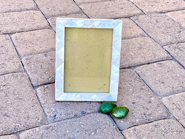 Natural Capiz Shell Picture Frame. Vintage. Holds 5x7 - Etsy