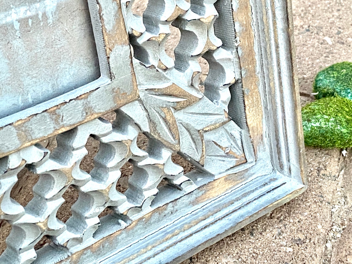 Square Handcarved Wood Picture Frame. Vintage. Holds 4x4" Photo ...