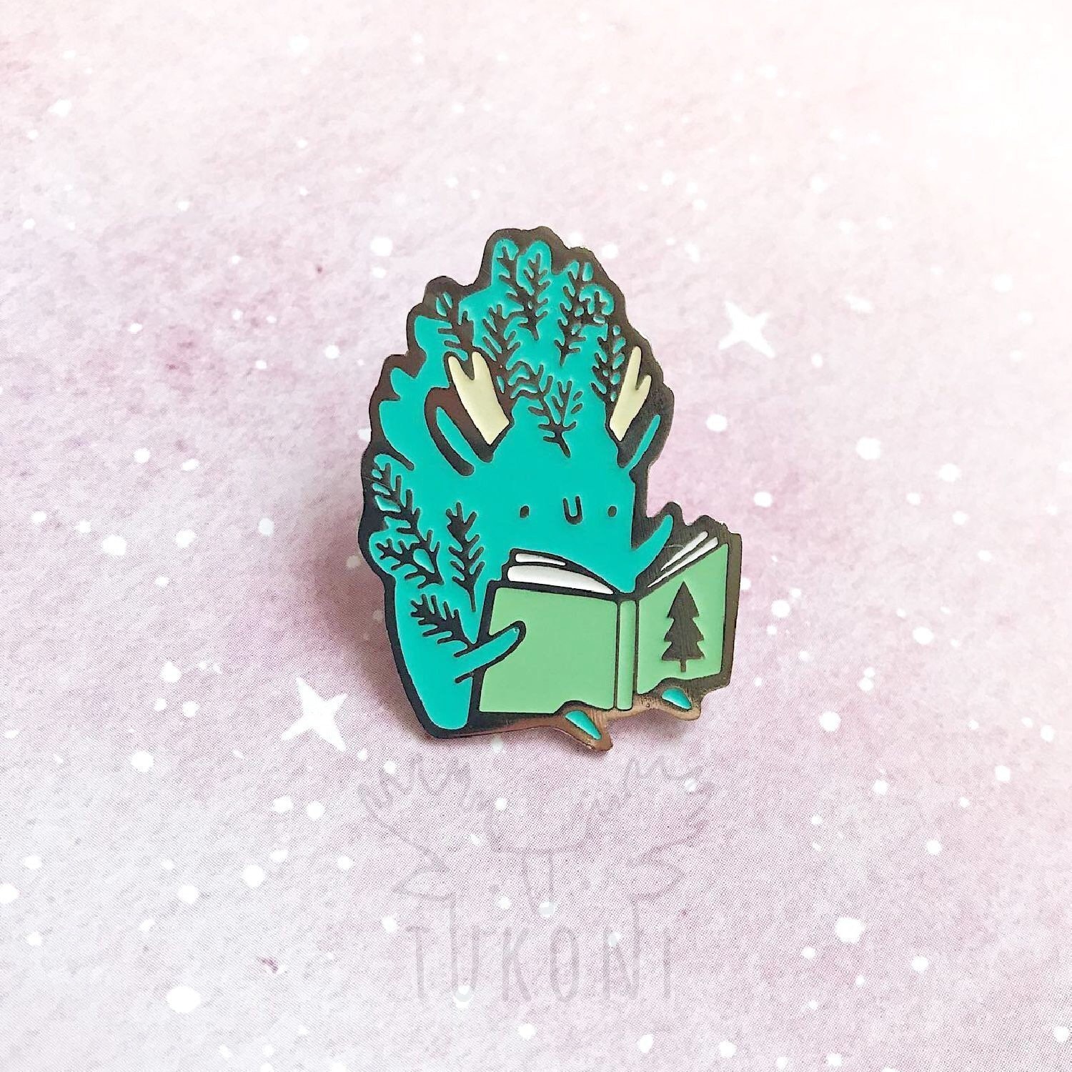 Christmas Tree Enamel PIN Fir Tree Lapel Pin Animal Pin Nature | Etsy