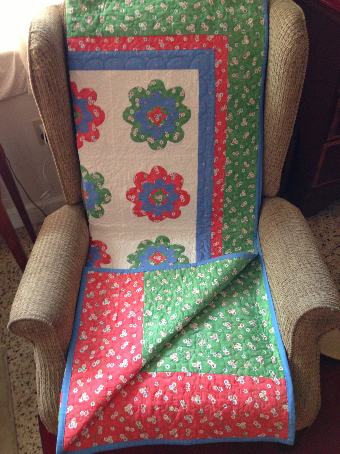 Traditional Applique Quilt With a Cottage Feel - Etsy