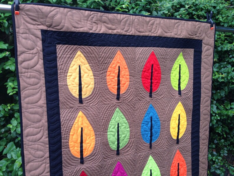 Bright, Modern Leaves Quilt, Wall Hanging - Etsy
