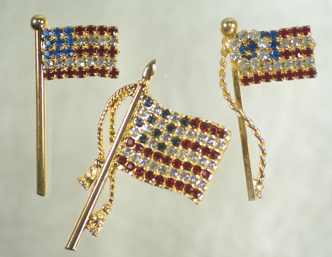 Vintage Rhinestone Flag Pin: USA Patriotic Gold Broochusa - Etsy