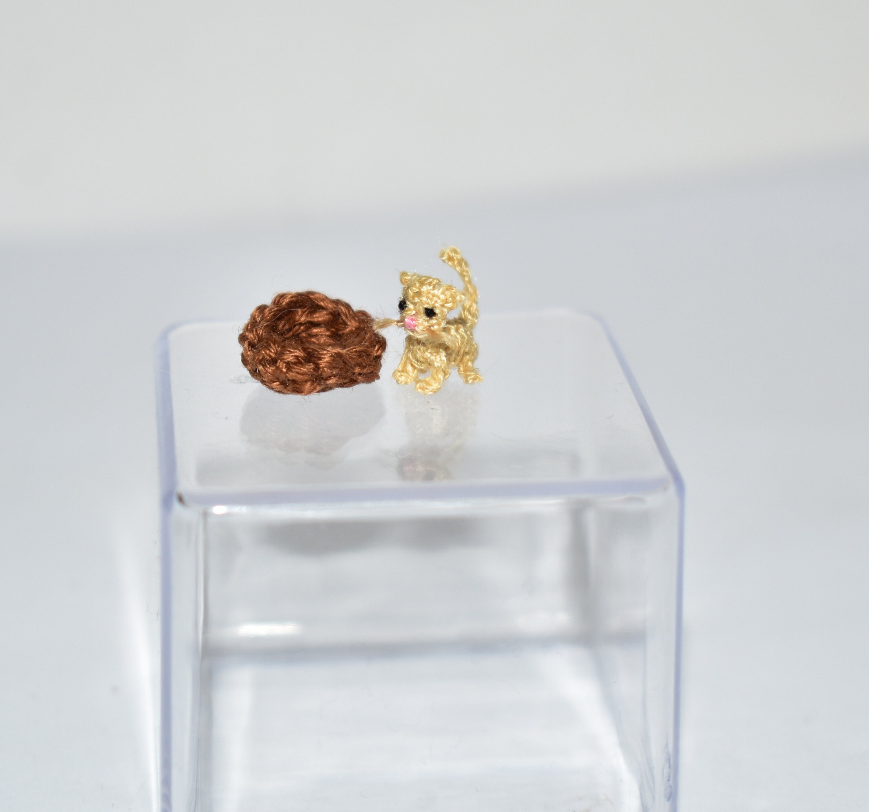 Extremely Micro Cat (10mm) Tiny Crochet Cat Amigurumi - Dollhouse Toy ...