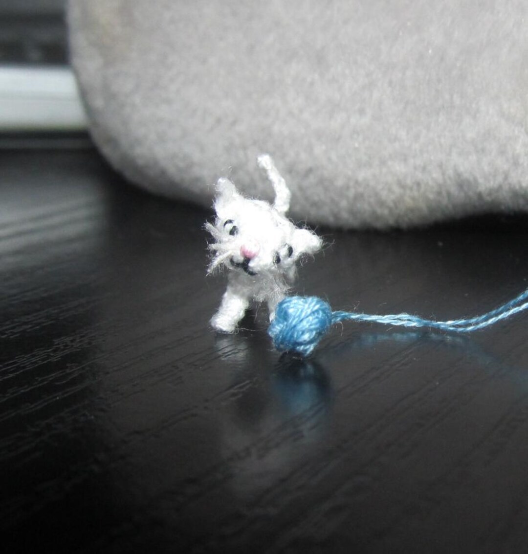 Miniature White Cat Figurine - Tiny Crochet Cat Toy - Dollhouse Pet ...