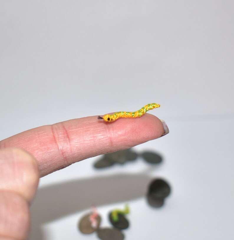 Miniature Snake Tiny Micro Crochet Snakes Miniature Terrarium Animals ...