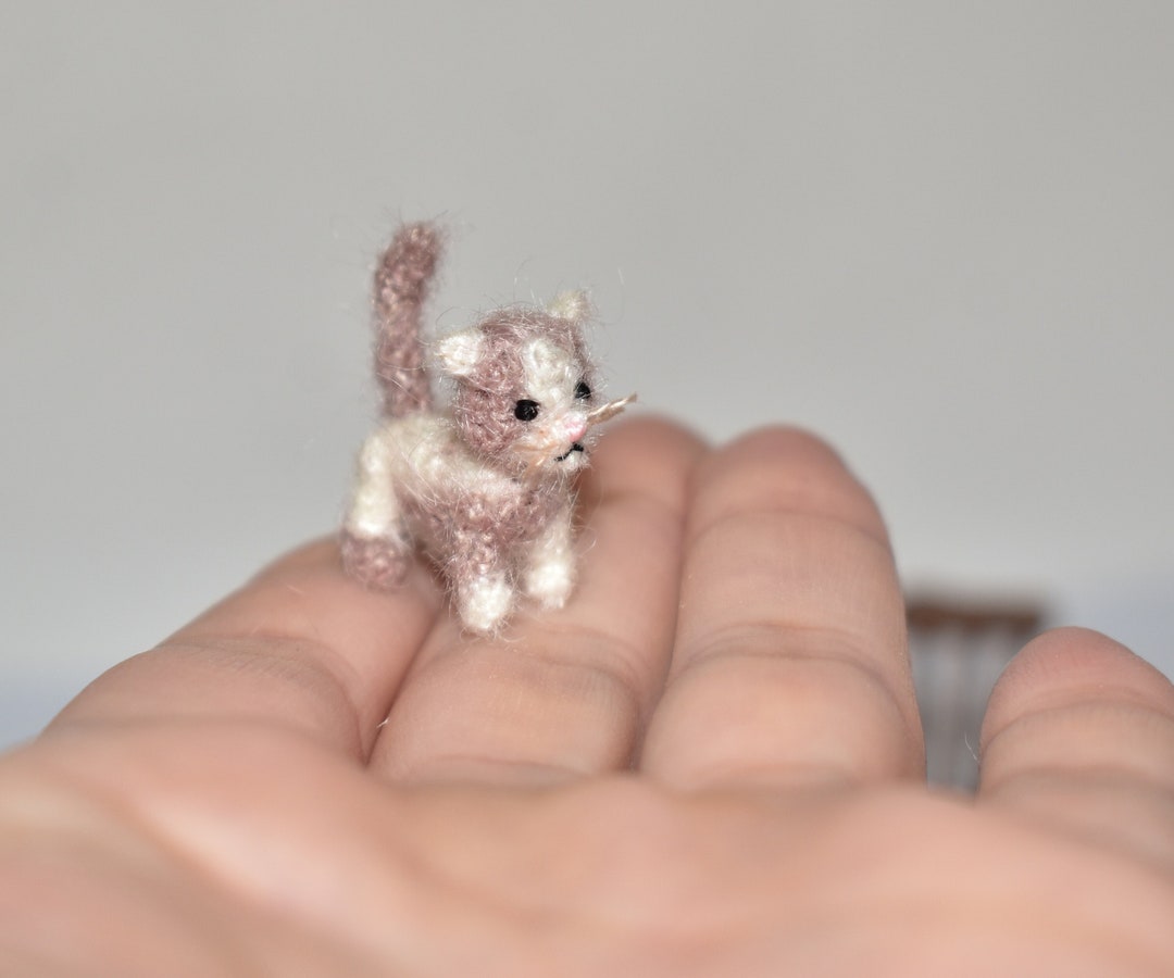 Miniature Crochet Cat Toy 1" Mini Cat Figurine Dollhouse Cat Tiny ...