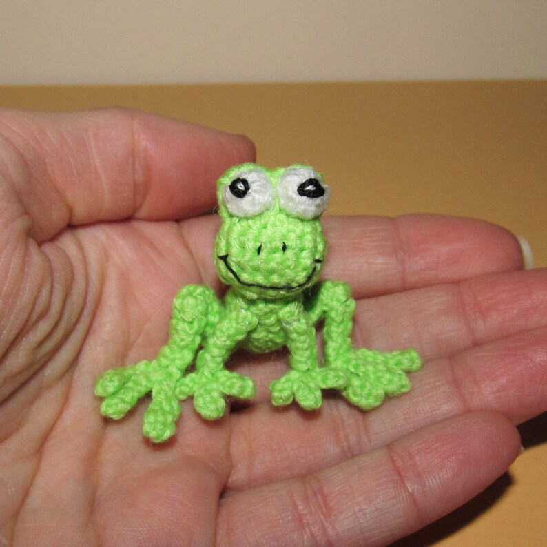 Miniature Frog Mini Crochet Frog Small Green Frog Miniature - Etsy