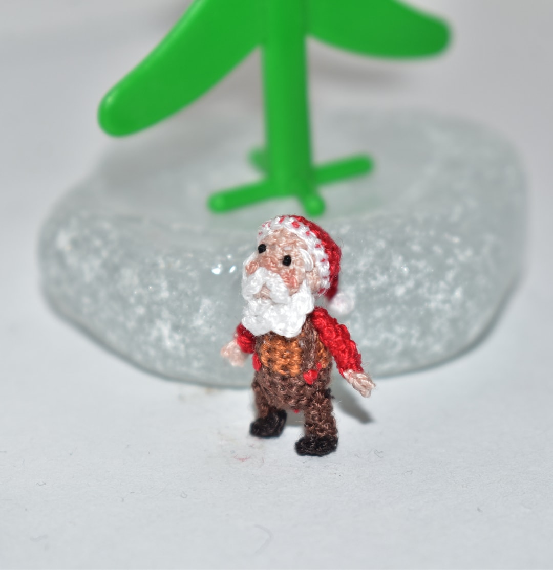 Miniature Santa Claus Micro Santa Claus Dollhouse Christmas Miniatures ...