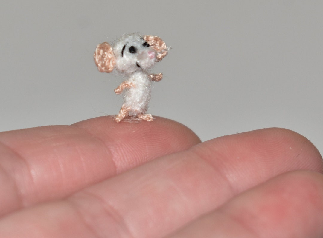 Tiny Miniature Mouse Artist Doll Crochet Dollhouse Micro Mouse Dolls ...