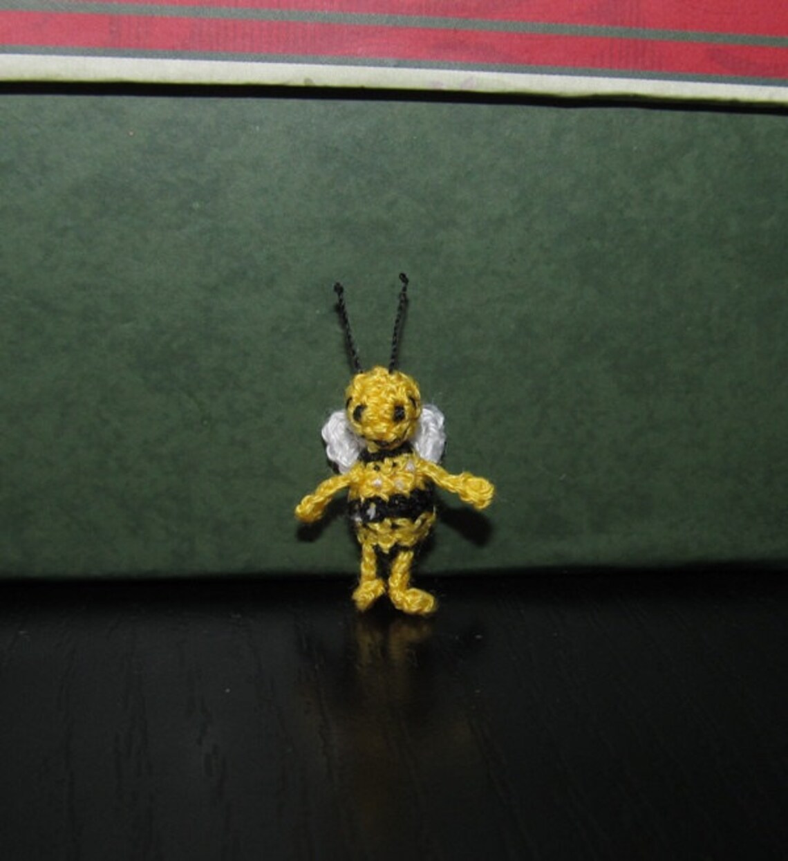 Miniature Bee miniature bumble bee tiny bee dollhouse | Etsy