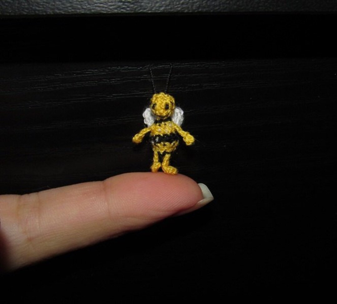 Miniature Bee Miniature Bumble Bee Tiny Bee Dollhouse Miniature Bee ...
