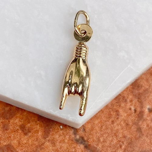 10KT Yellow Gold Italian Mano Cornuto Horn Corno Pendant | Etsy
