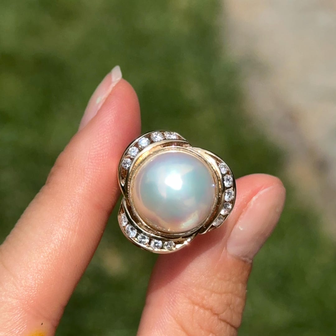 Vintage 14KT Spark Round Mabe Pearl and Channel Set Diamond Ring Size 6 ...