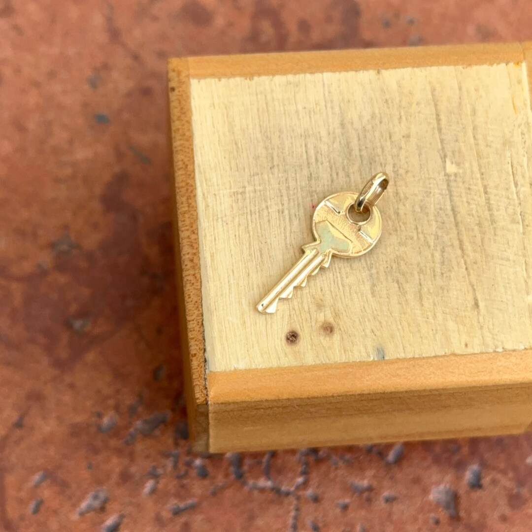 14KT Yellow Gold Solid Rounded Mini Key Charm Pendant Small NEW ...