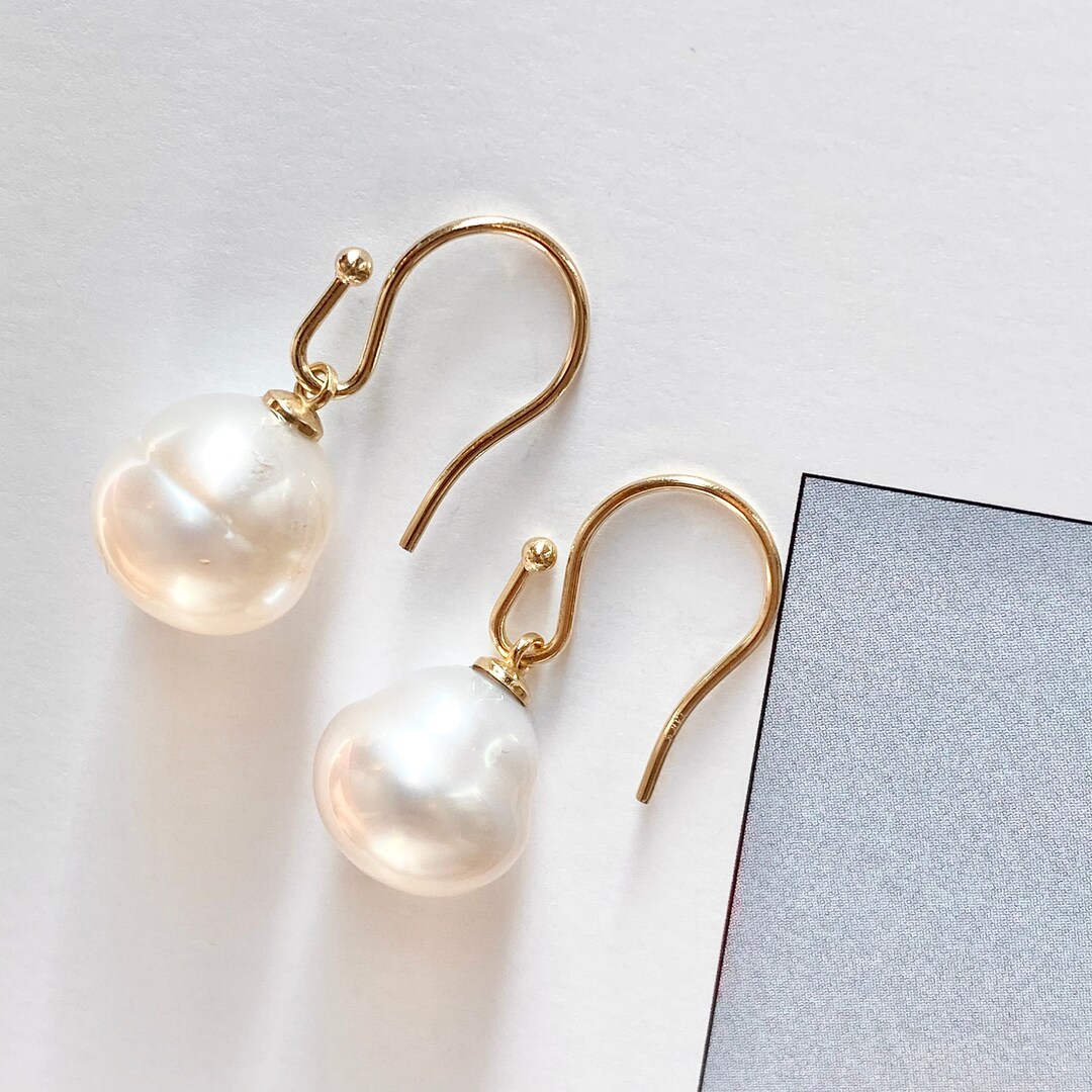 14KT Yellow Gold & Made With Genuine Cultured South Sea Pearl Drop Euro ...