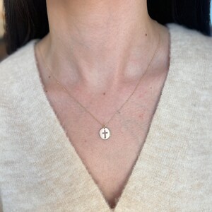 14KT Yellow Gold Round Disc Cross Cut-out Pendant Chain Necklace 16~ 18 ...