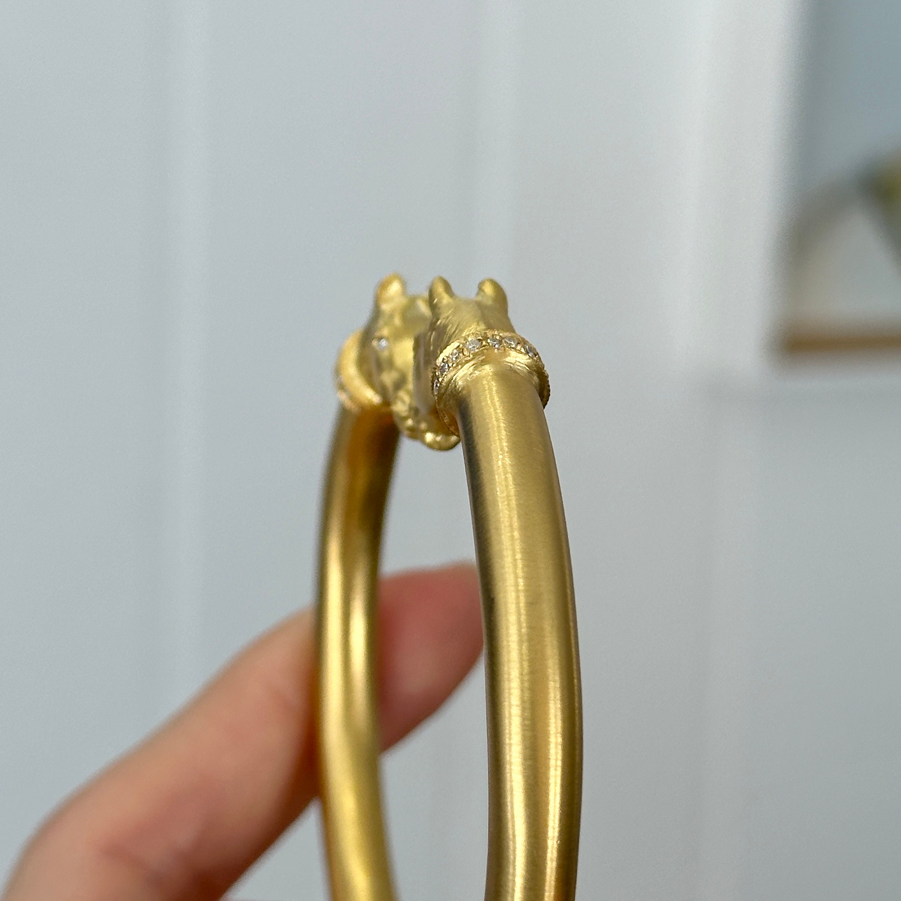 Vintage 14KT Yellow Gold Horse Head End Caps Cuff Bangle Bracelet Matte ...
