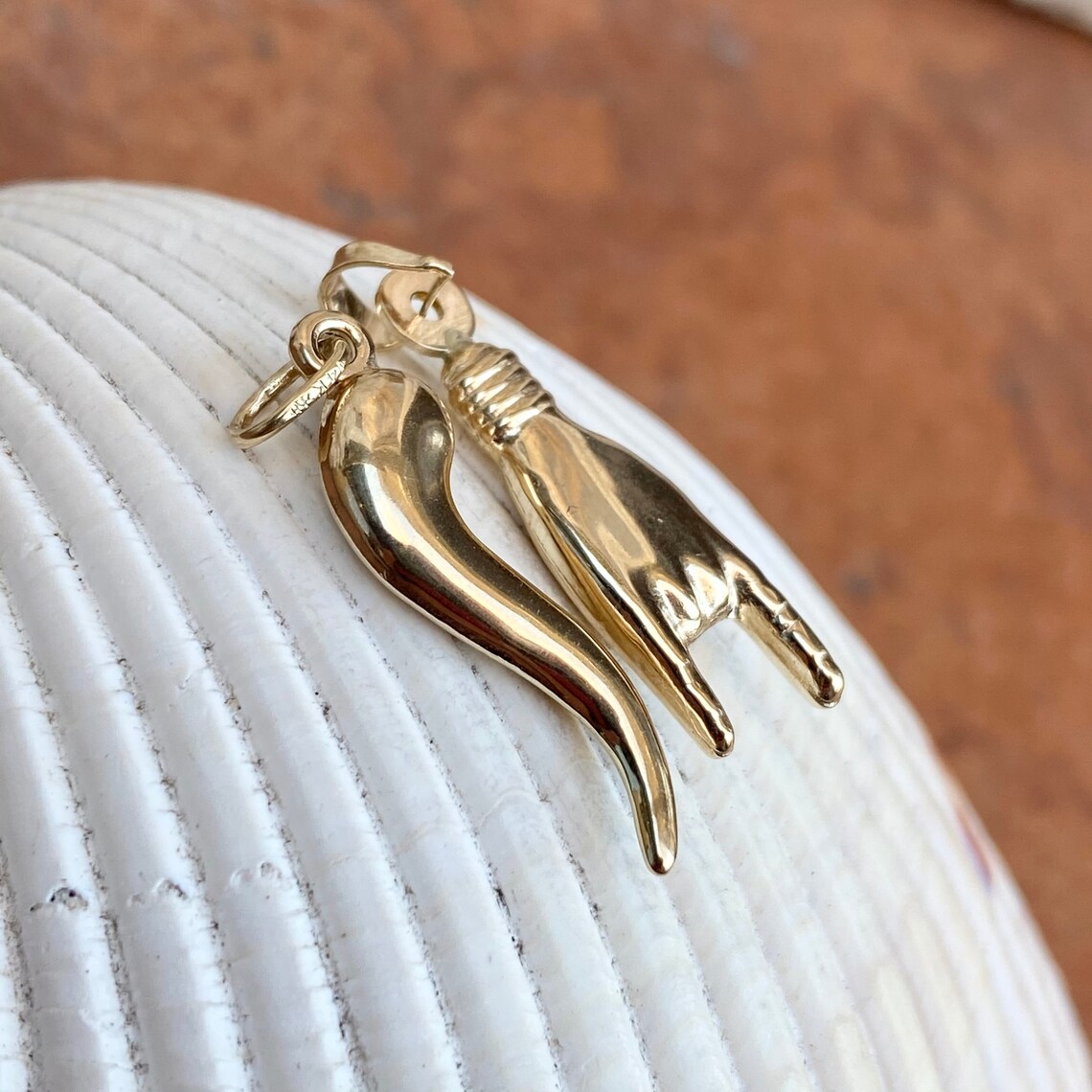 10KT Yellow Gold 25MM Italian Mano Cornuto + Horn Corno Pendant Charms ...